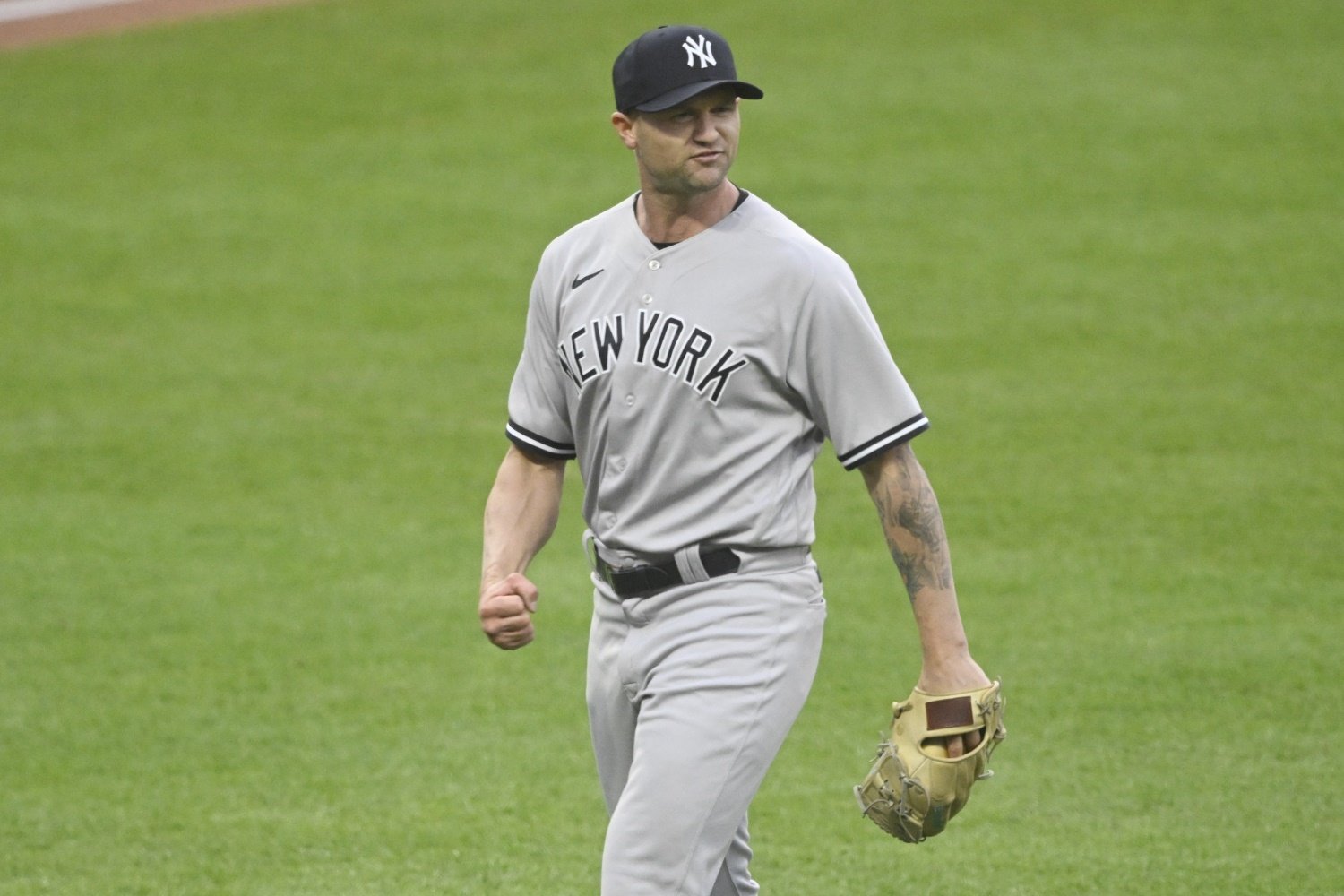 Cubs Sign Free-Agent Reliever Colten Brewer and His New Slider - Cubs ...