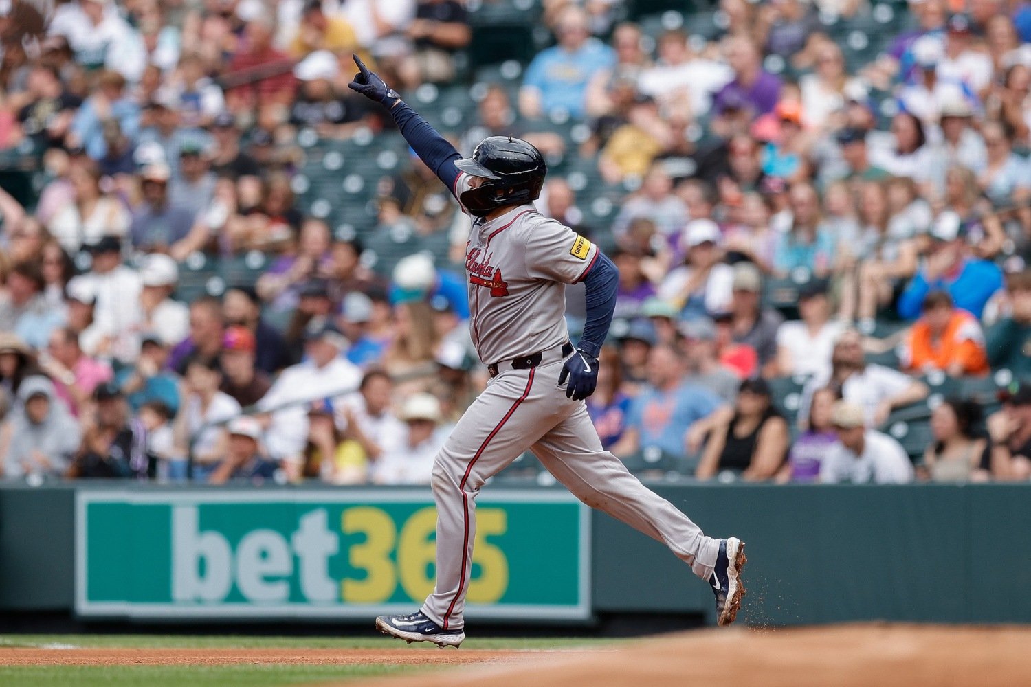 3 New Free-Agent Hitters Show Up on Cubs Offseason Radar - Cubs - North ...